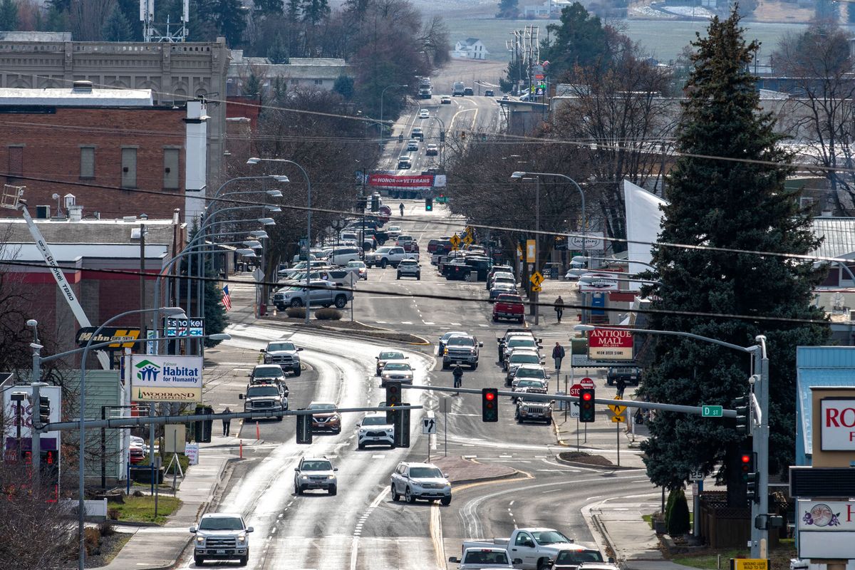 Biz Bits: Moscow Gift Card keeps things local
