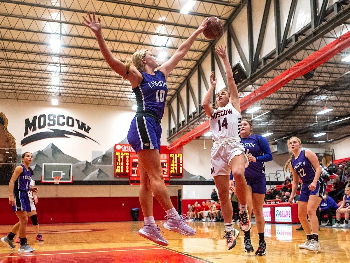 Huge run by Bengals do in Bears in girls’ hoops play