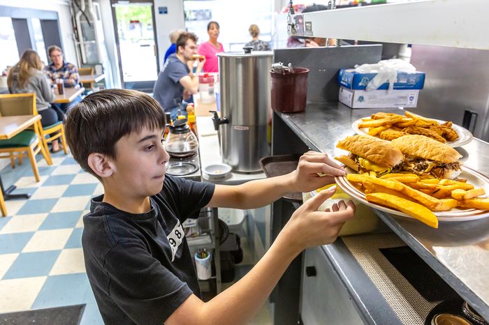 Biz Bits: A new take on a popular breakfast spot