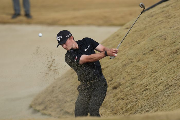 Scheffler starts a new season with 20th PGA Tour win