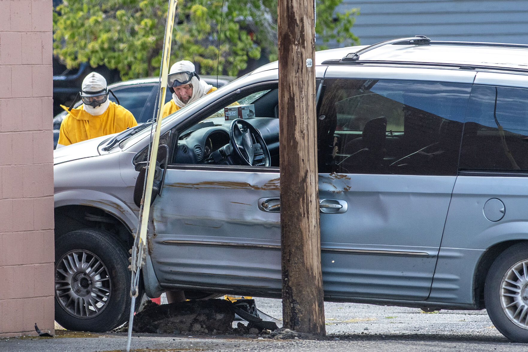 Car crash breaks gas line in Clarkston