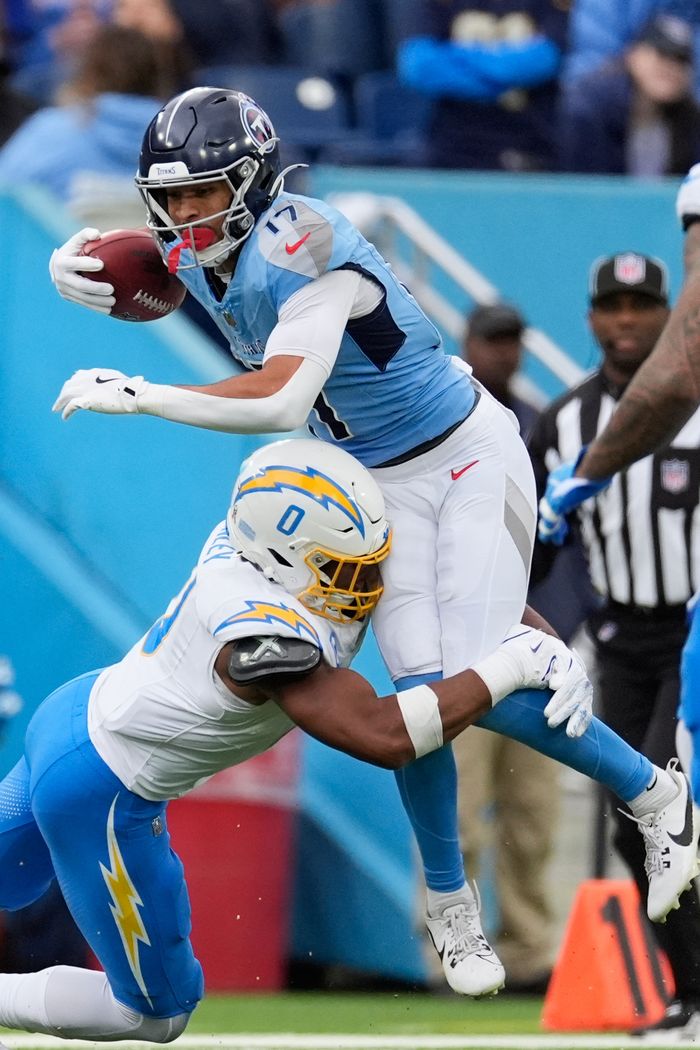 How They Fared: Christian Elliss’ Patriots top brother’s Fal...
