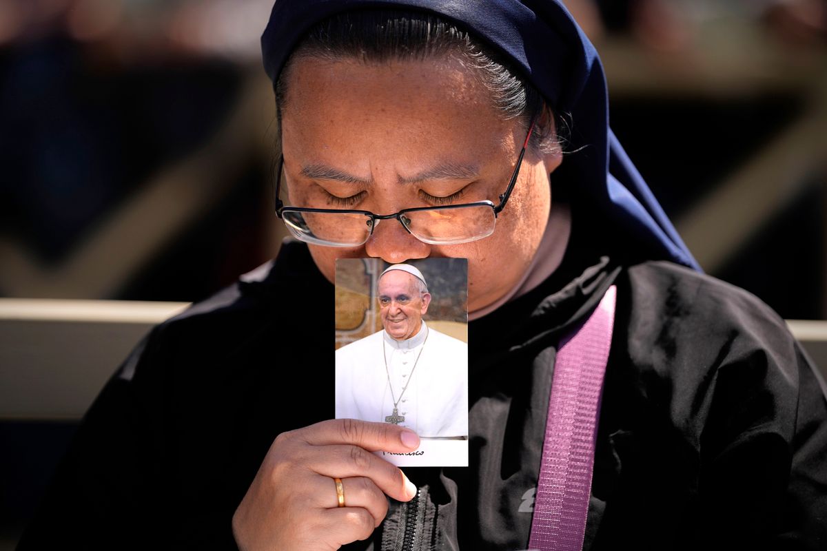 Mighty and meek voice farewell to Pope Francis during Vatican funeral