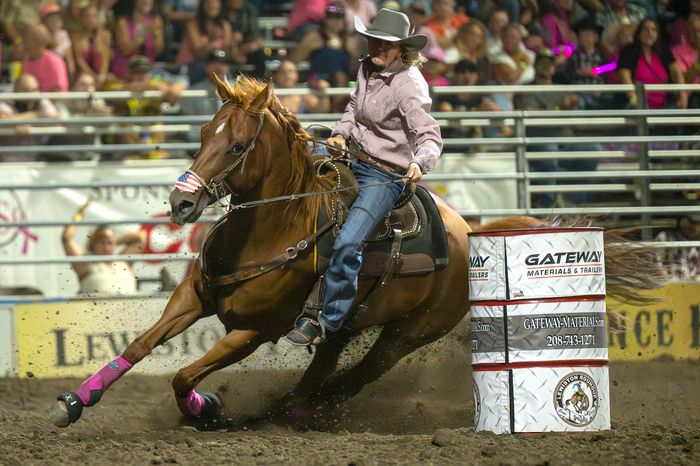 Bazinga! Hot night of rodeo at Lewiston Roundup