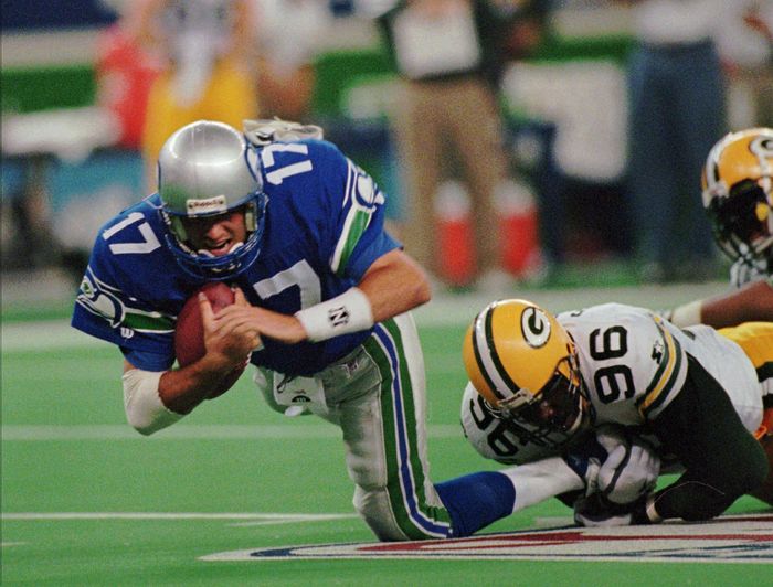 Once a player for Seahawks and Patriots, John Friesz offers ...