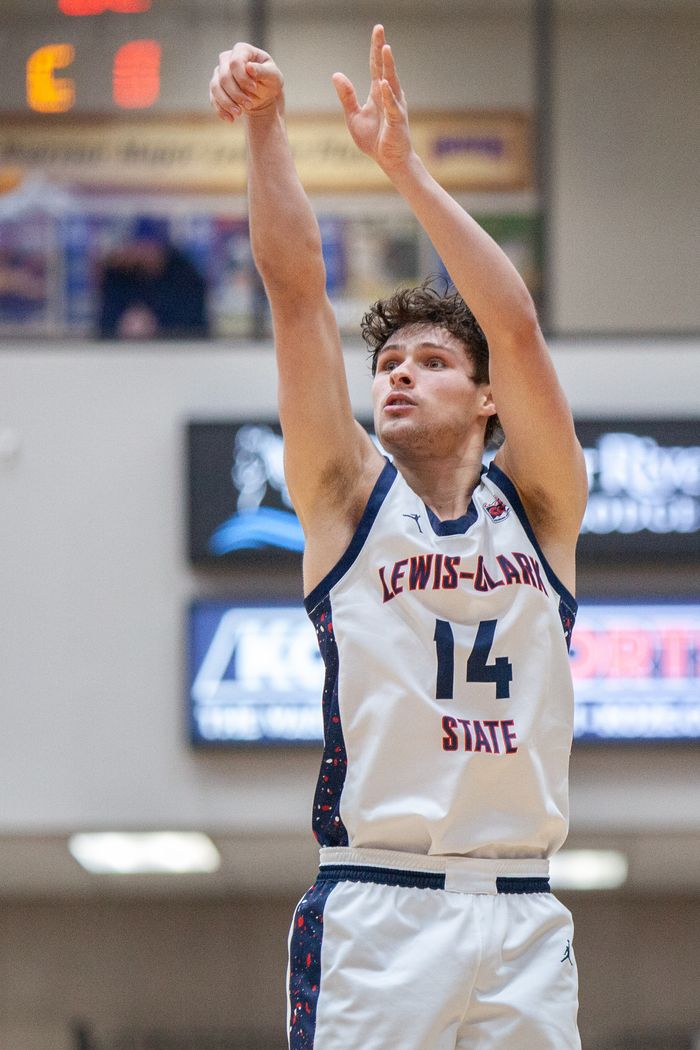 LC State men rally to beat C of I, punch ticket to CCC final