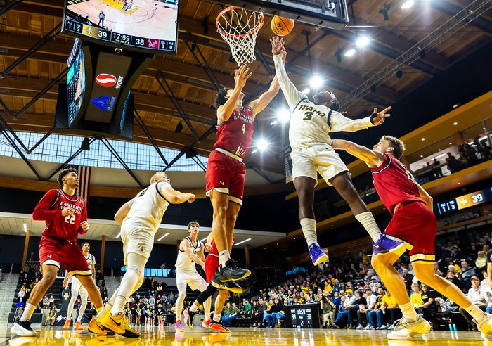 Mitchell pours in 32, Vandals outlast EWU in Don Monson tribute game