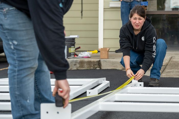 WSU students help give nonprofit a lift