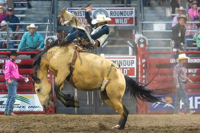 Bazinga! Hot night of rodeo at Lewiston Roundup