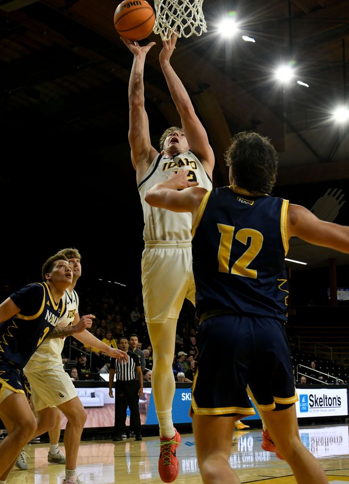 COLLEGE ROUNDUP: Vandal men clinch first winning season since 2018