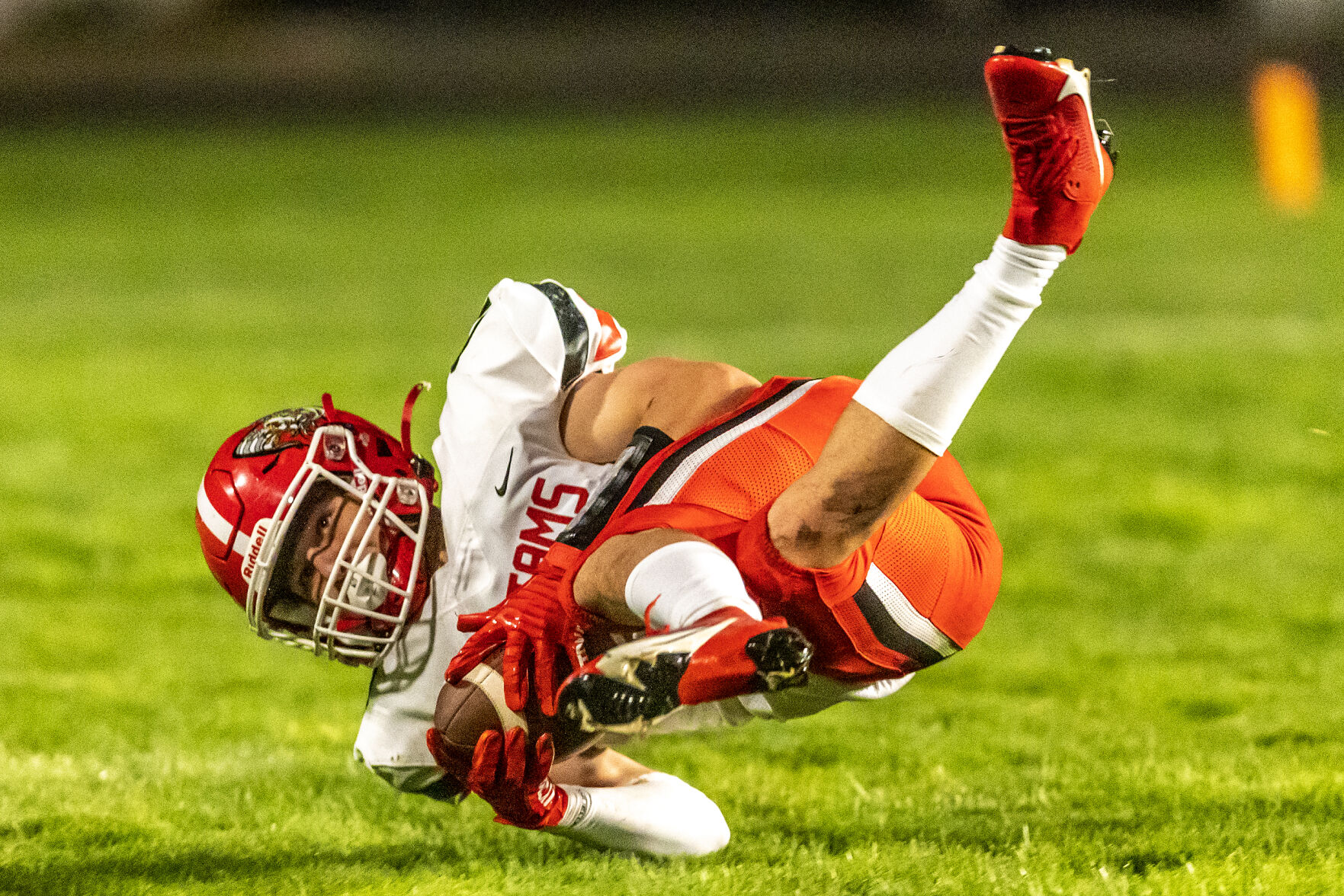 Bantams, Bears battle down to the wire