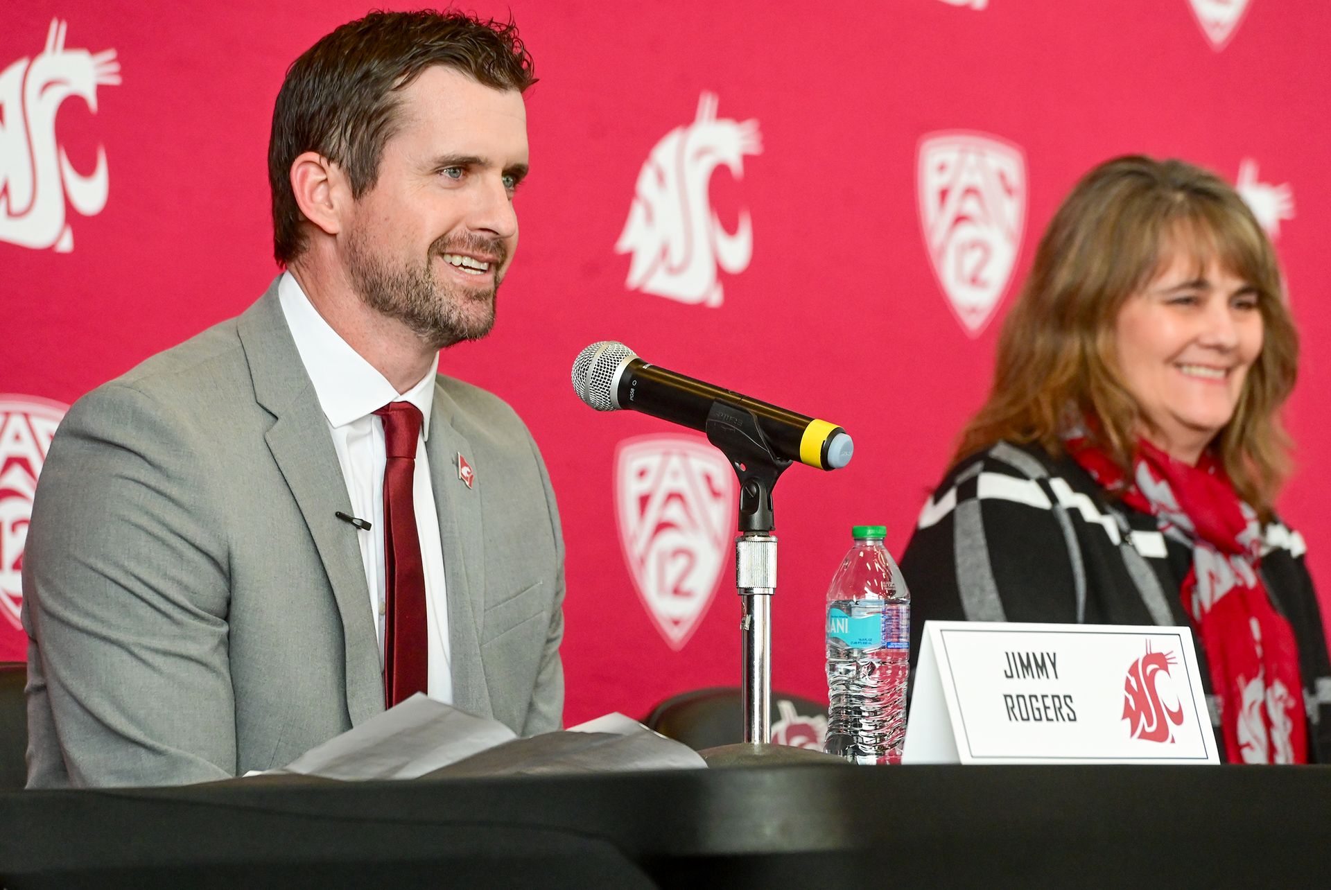 COUGAR NOTES: Rogers, Washington State football building staff, roster