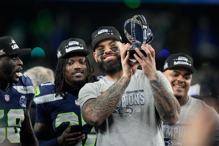 How They Fared: Elliss brothers share bittersweet moment as Christian’...