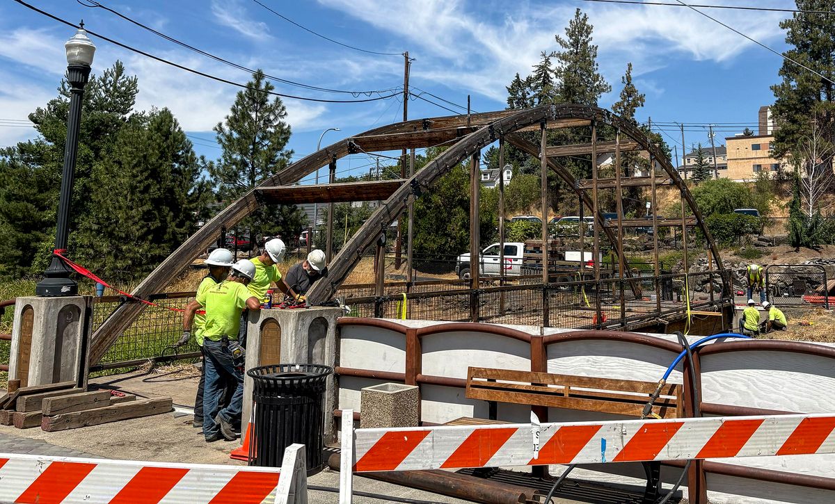 Pine Street Bridge back up and running