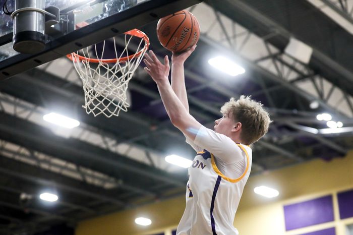 PREP ROUNDUP: Bengals master Hawks in IEL boys basketball