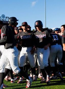 COLLEGE ROUNDUP: Priest walks it off in extras for Washingto...