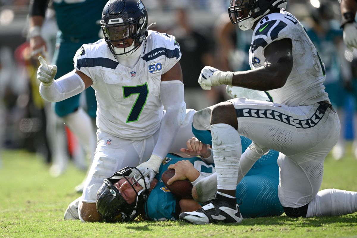 Seahawks rediscover their pass rush as they remain unbeaten ...