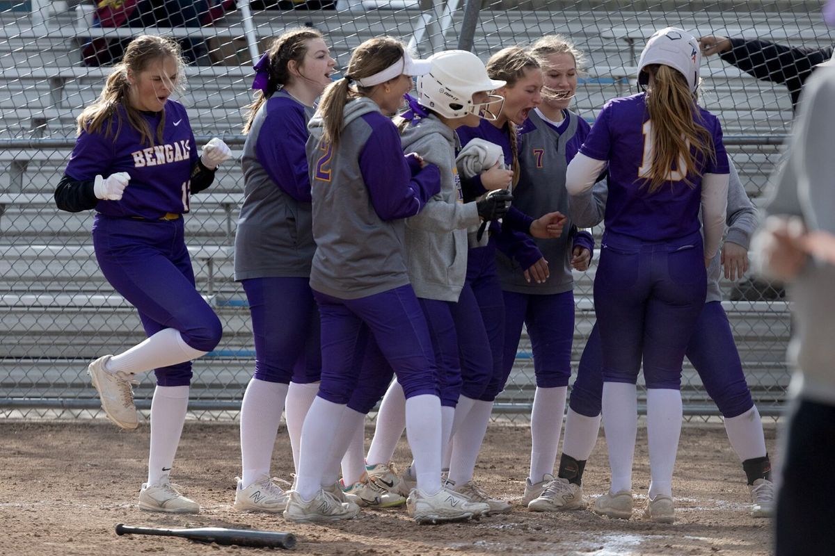AREA ROUNDUP: Lewiston Bengals battle back for league softba...