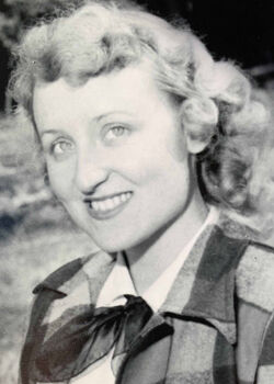 Sharon Lynn Yochum Dixon