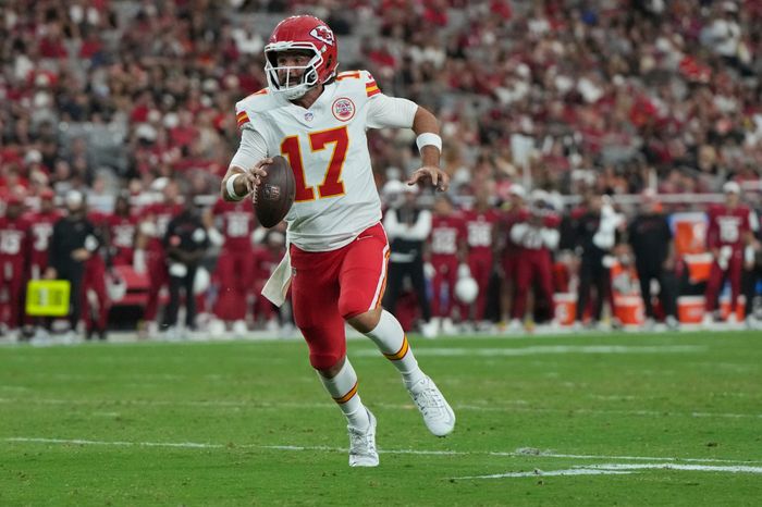 Former Cougs Ward, Minshew lead TD drives in preseason