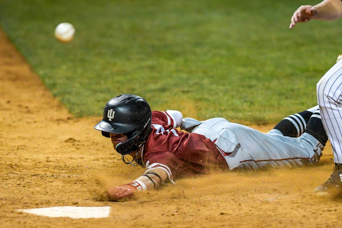 GAME 4: No. 10 Grenadiers tough it out