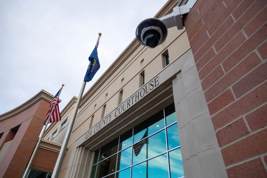 Two prison workers avoid assault charges