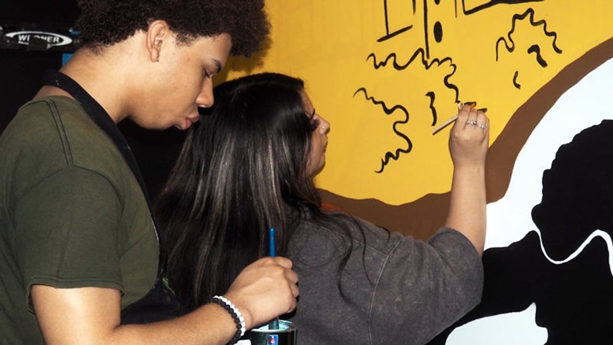 SHS students paint mural at Sentara St. Luke's