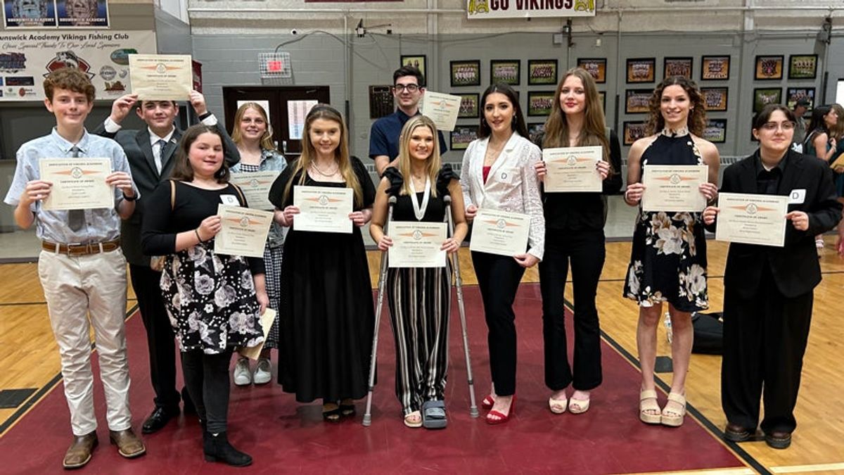 IWA forensics students win awards