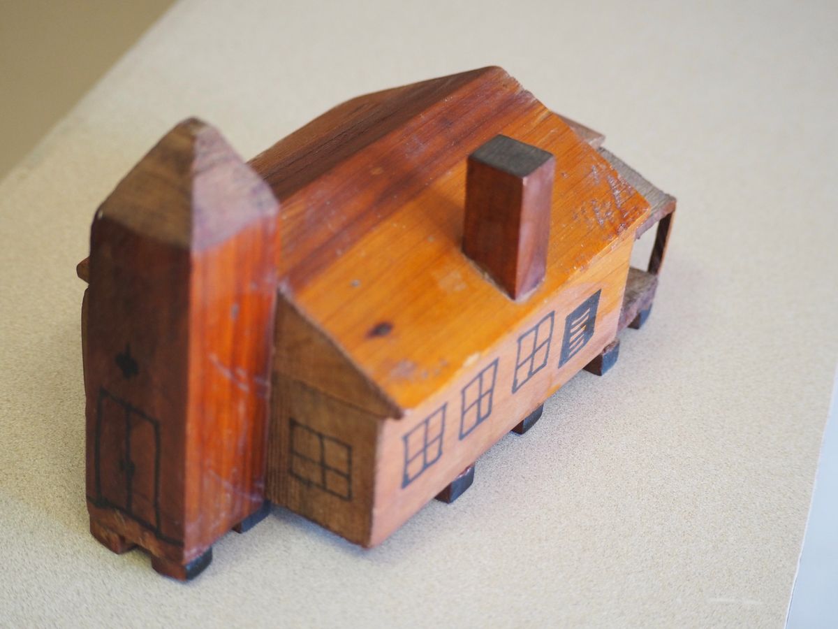 Major carved model of Mount Tabor