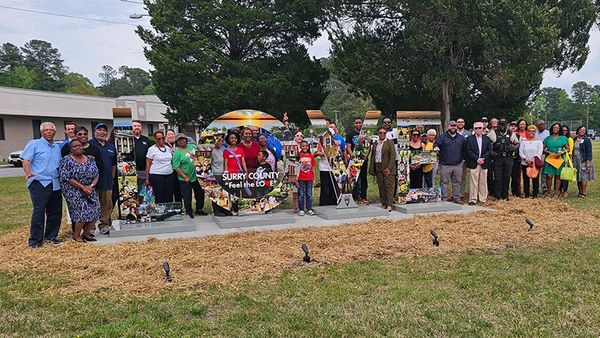 Surry LOVE sign unveiled