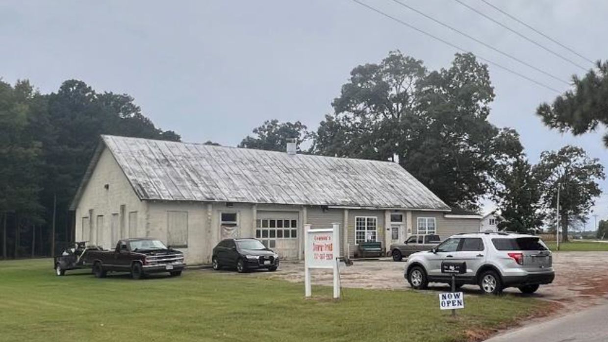 IW supervisors approve allowing car repairs at country store...