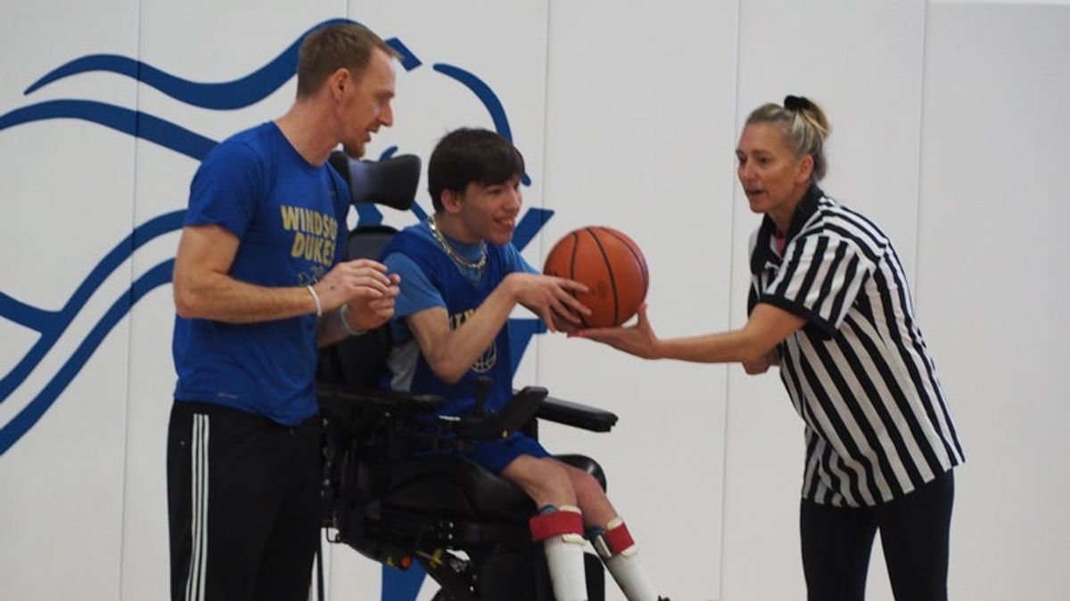 Students with disabilities rebound on and off the court
