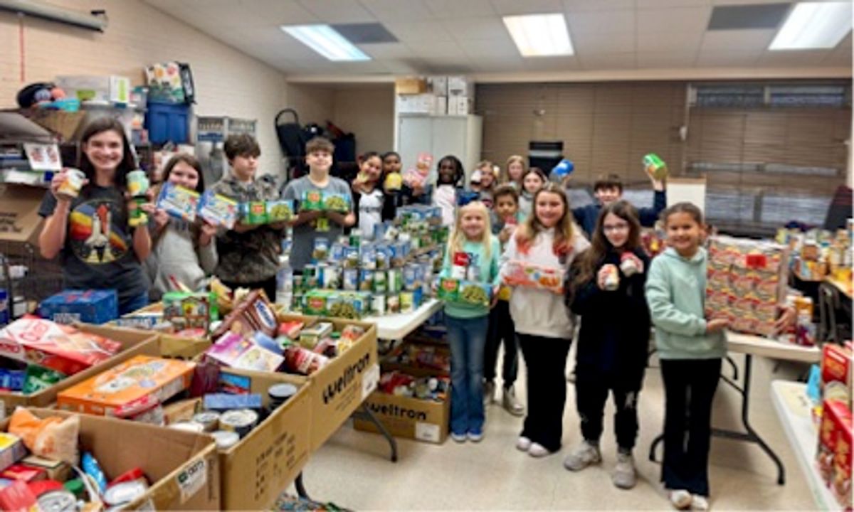 Wilton Elementary School synergizes with canned food drive