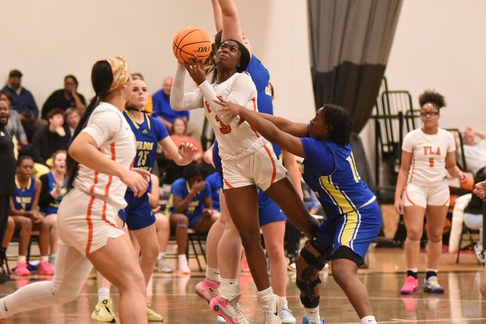 Balanced scoring leads to win