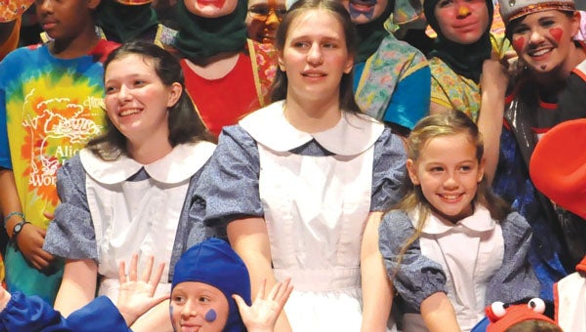 'Alice' draws crowd
