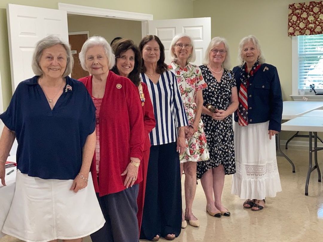 Fort Mims Daughters of the American Revolution install new o...