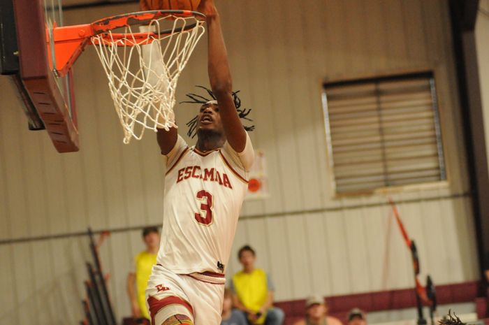 Odom scores 38, Cougars beat Evangel Christian 75-30 Saturday