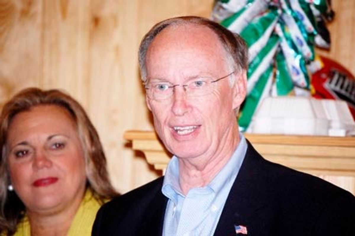 Governor candidate Bentley visits county