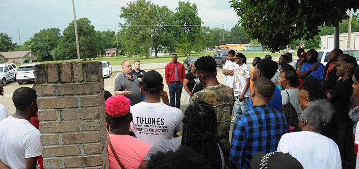 Mobile temp agency holds town hall for job seekers