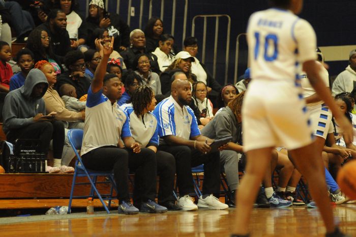 Odom scores 38, Cougars beat Evangel Christian 75-30 Saturday