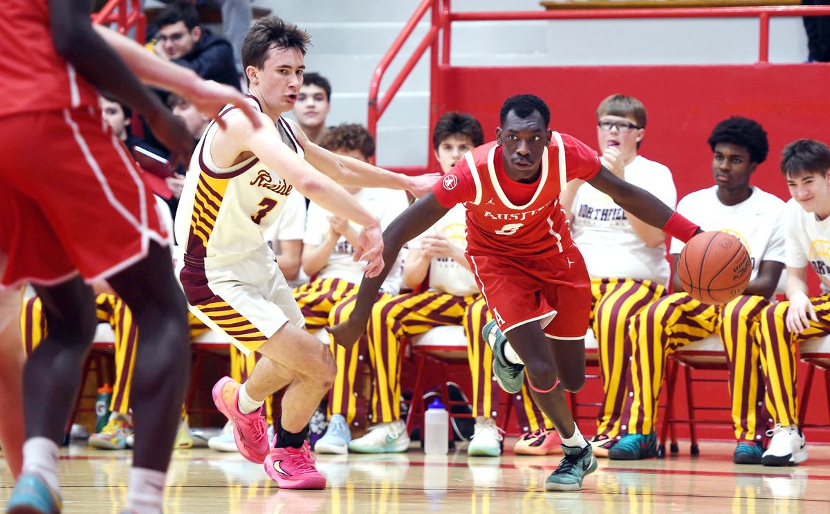 Austin's final shot misses after furious effort against Raid...