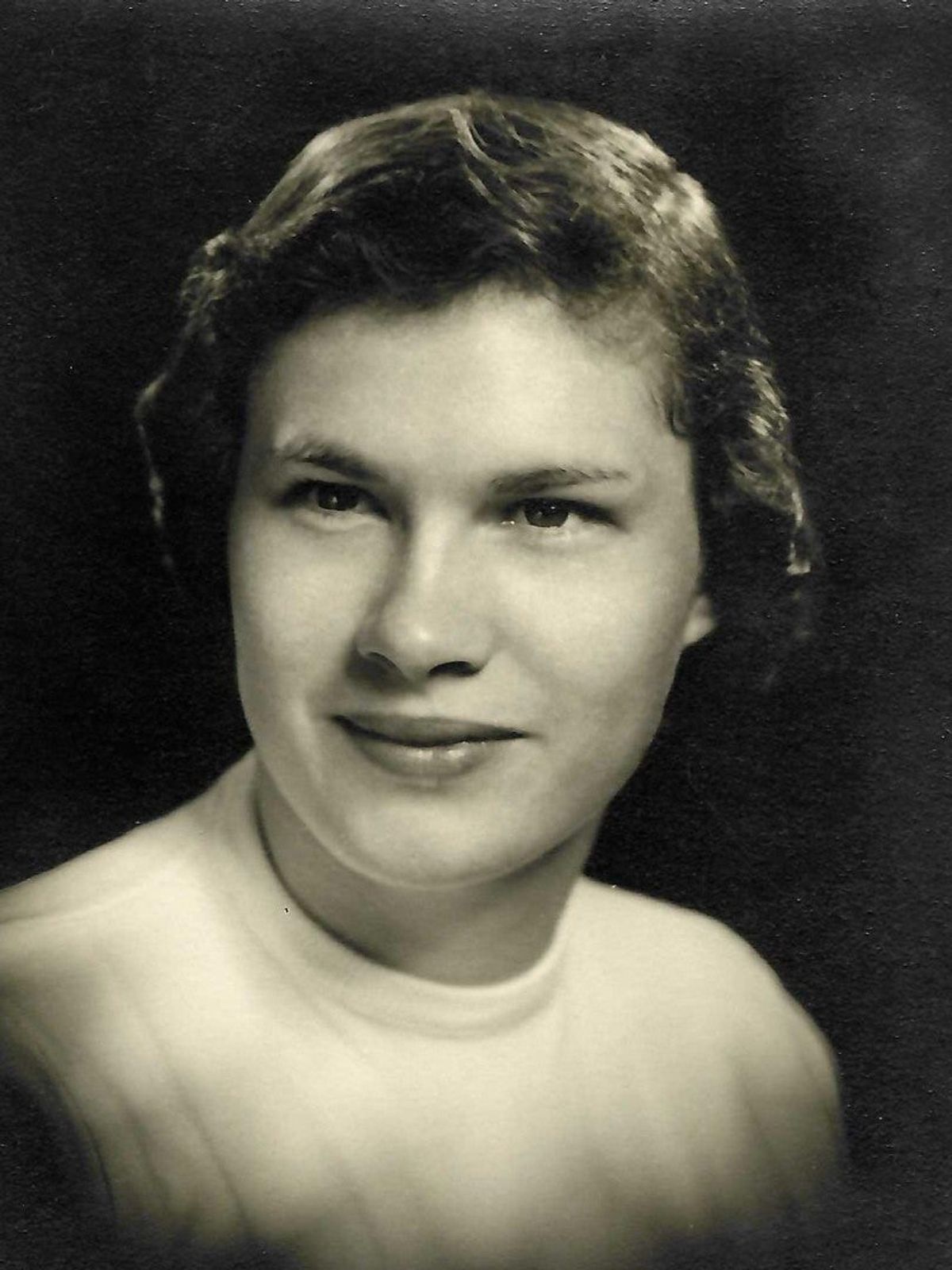 Regena "Sally" Richardson, 82
