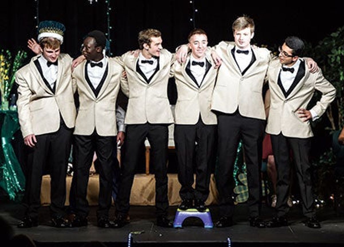 Photos: Pacelli crowns court