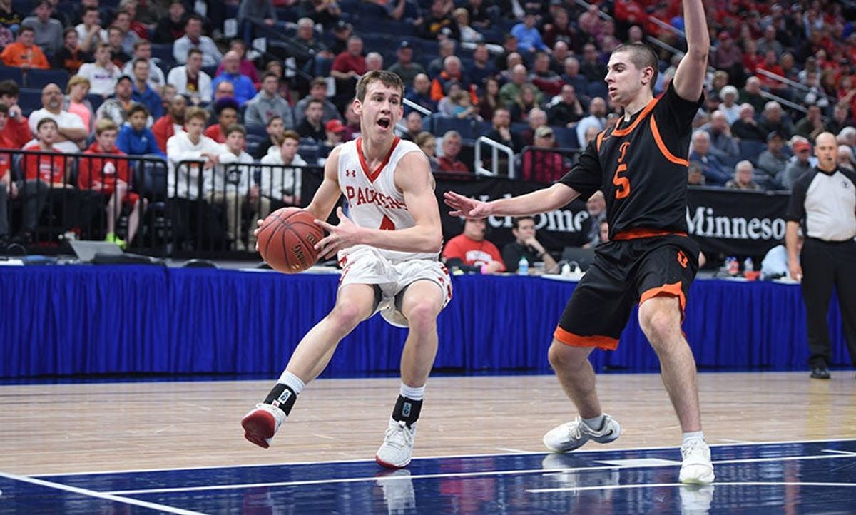 Hebrink commits to UW-RF