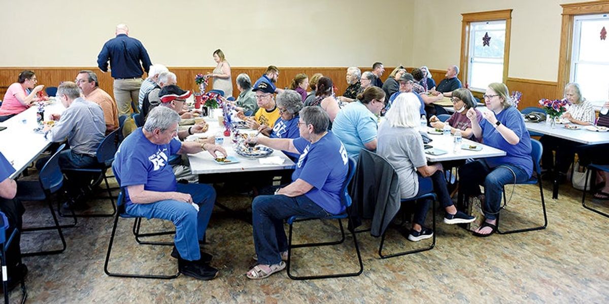 PHOTOS: Secretary of State Steve Simon visits Mower DFL Summ...