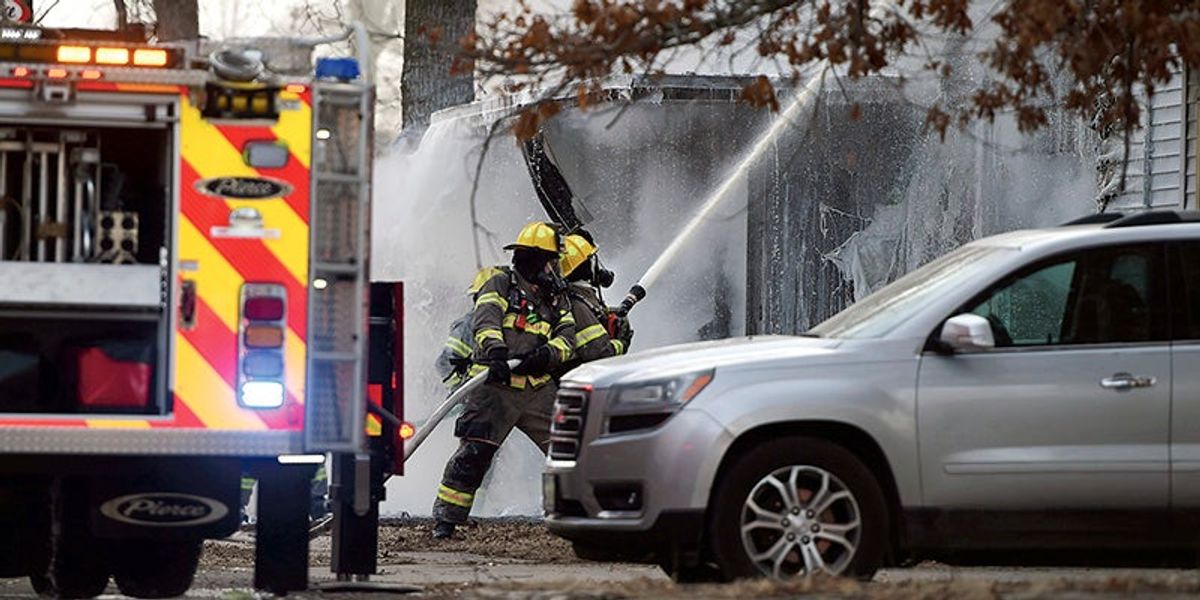 Austin firefighters battle southwest Austin fire, APD investigating