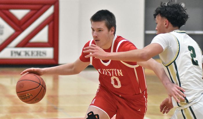Packers run out of fuel in home loss to Spartans