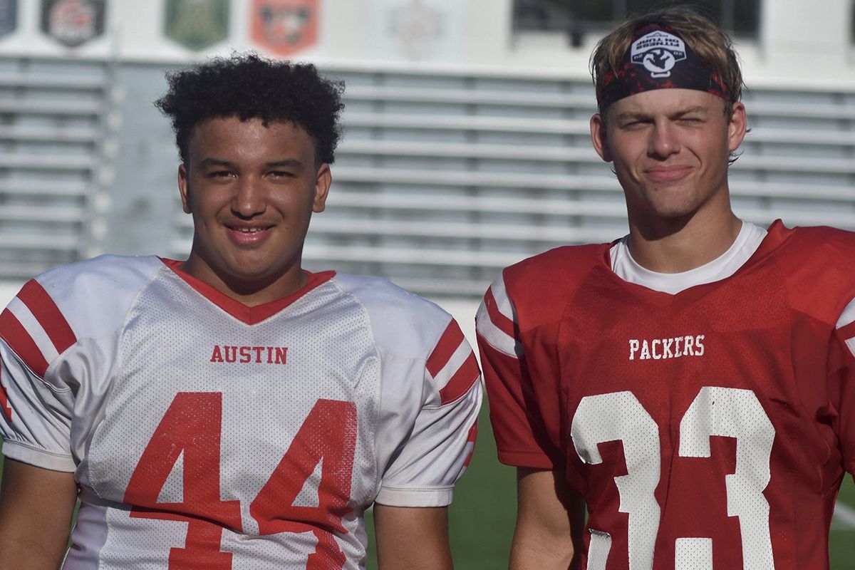Packer football team is learning the value of mentorship this season