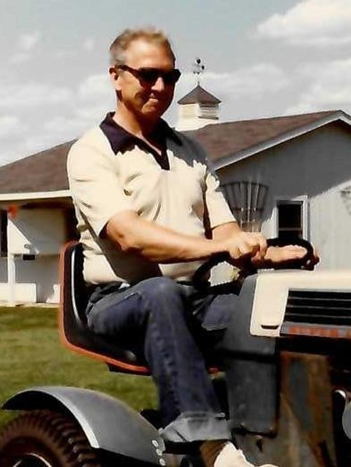 Willard "Bud" Thompson, 98