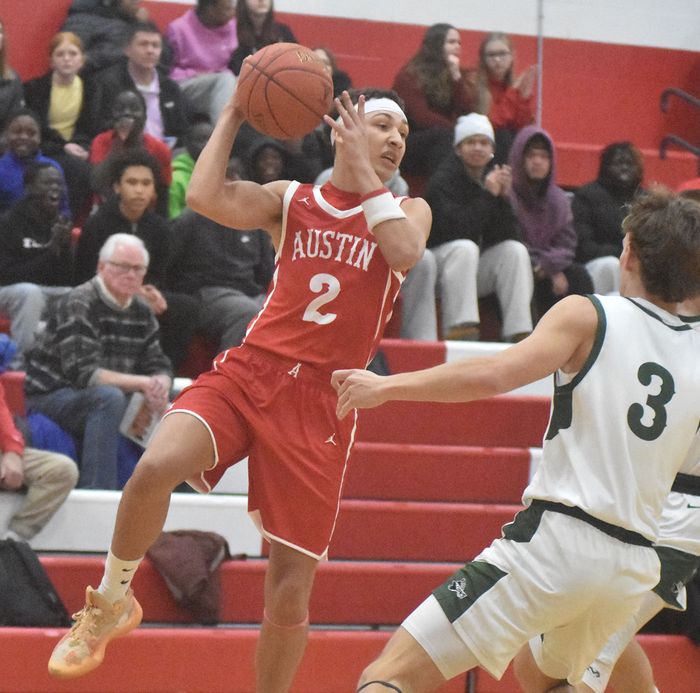 Omot twins grind it out on defense as Packers pounce on Falcons